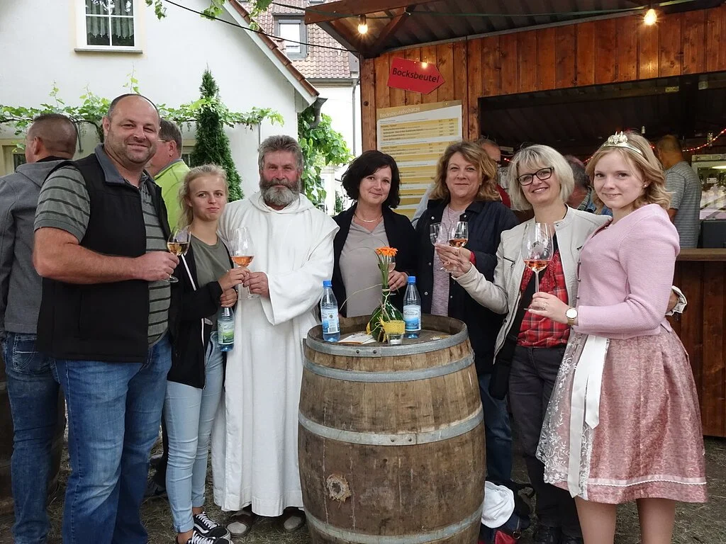 Astheimer Kartäuserweinfest - Mainradweg
